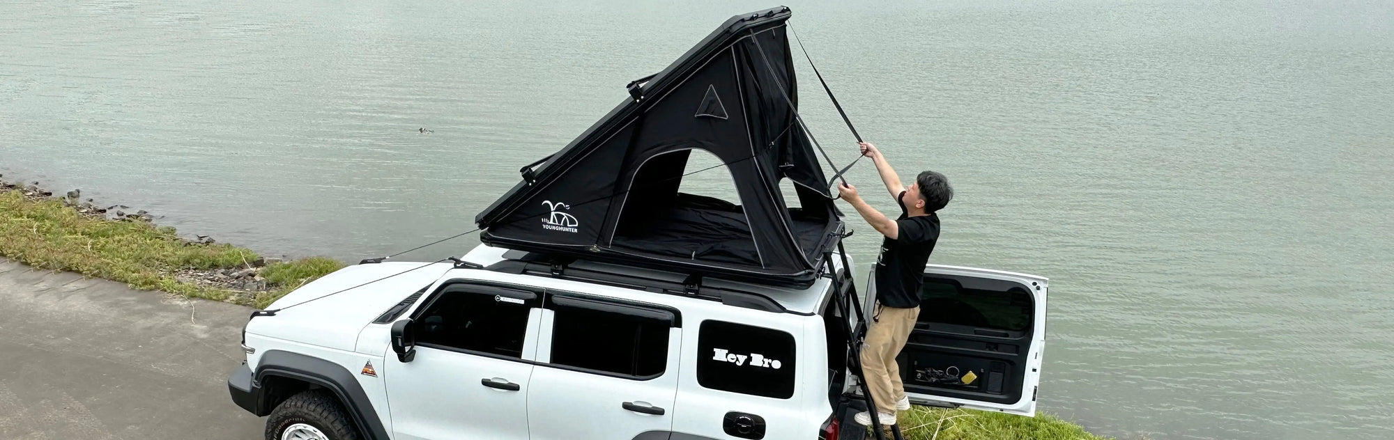 Quick Setup 4x4 Rooftop Tent: The Ultimate Camping Solution - – Younghunter