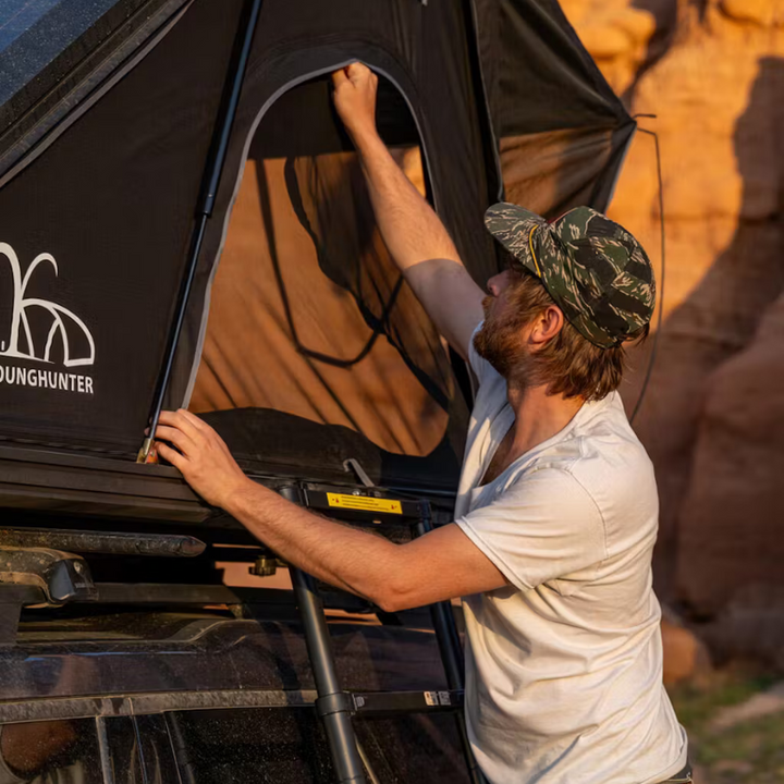 4x4 Camping car truck pop up triangle hardshell rooftop tent – Younghunter