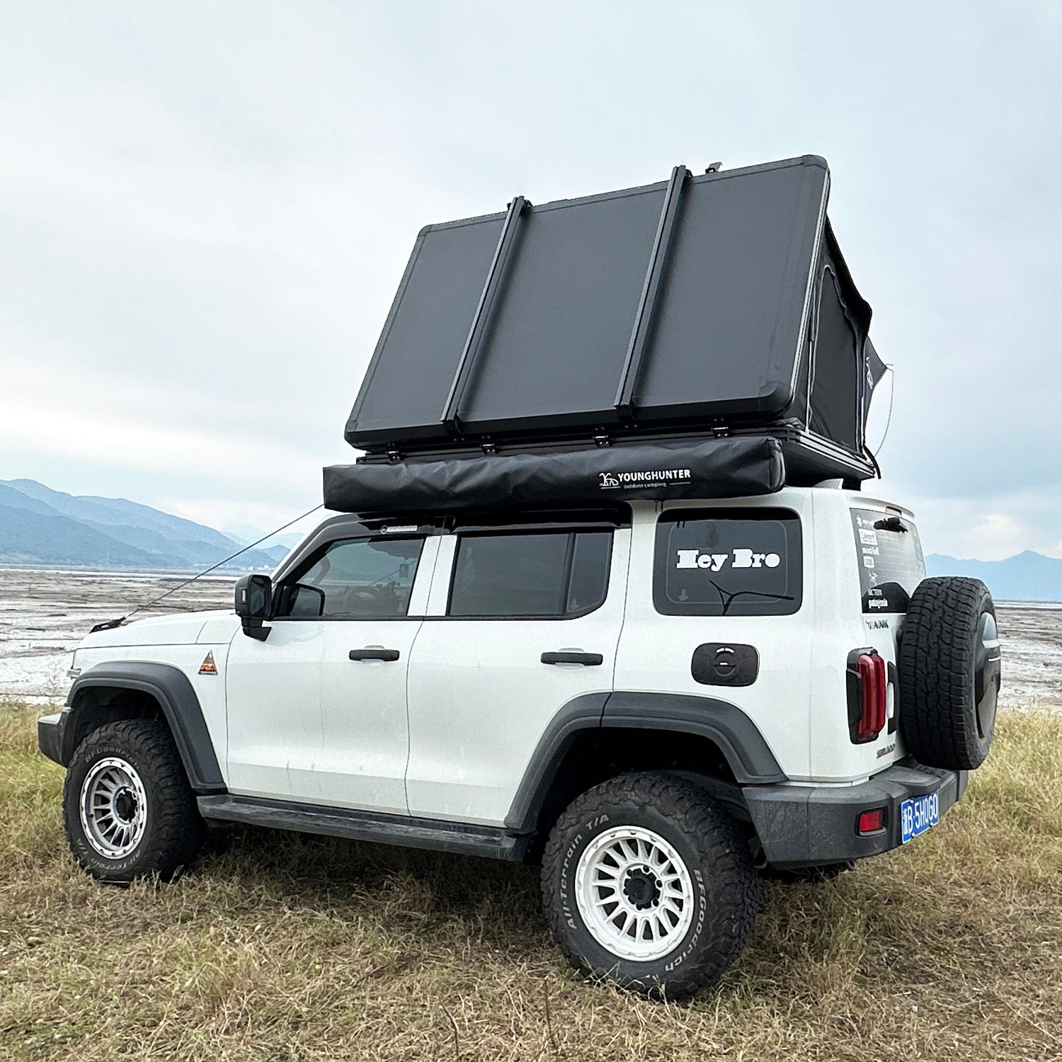 Car Rooftop Camper Overland 4WD SUV Aluminum Rollover Hard Shell Roof ...